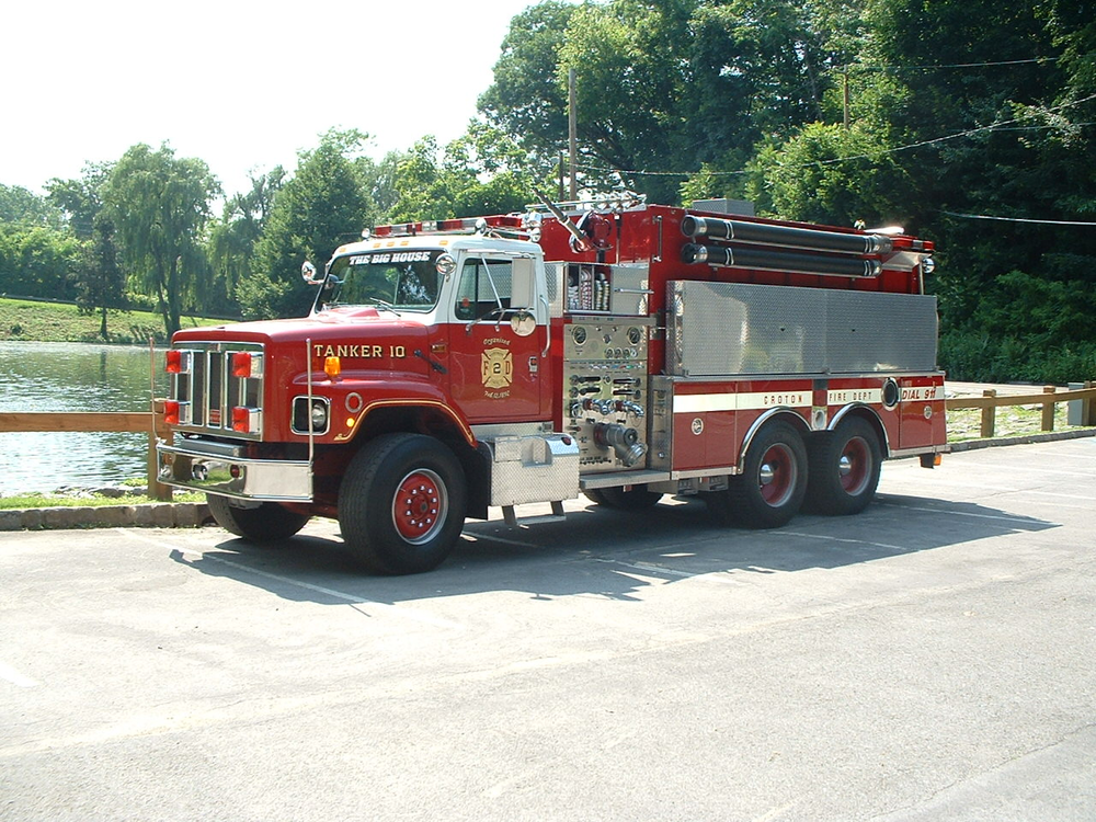 Tanker 10 - "Water Wagon II" | Firehouse