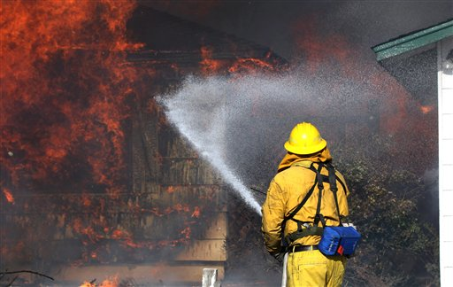 Officials Say 32 Homes Destroyed in Reno Fire | Firehouse