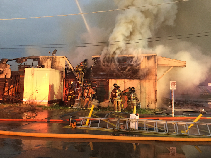 Firefighters Battle Forest Hill Fire - Multiple Ceilings Slow Efforts ...