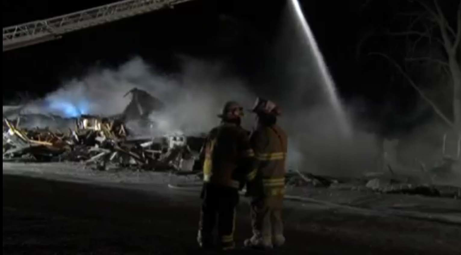 WI Firefighters Challenged by Bitter Cold at Structure Fire | Firehouse