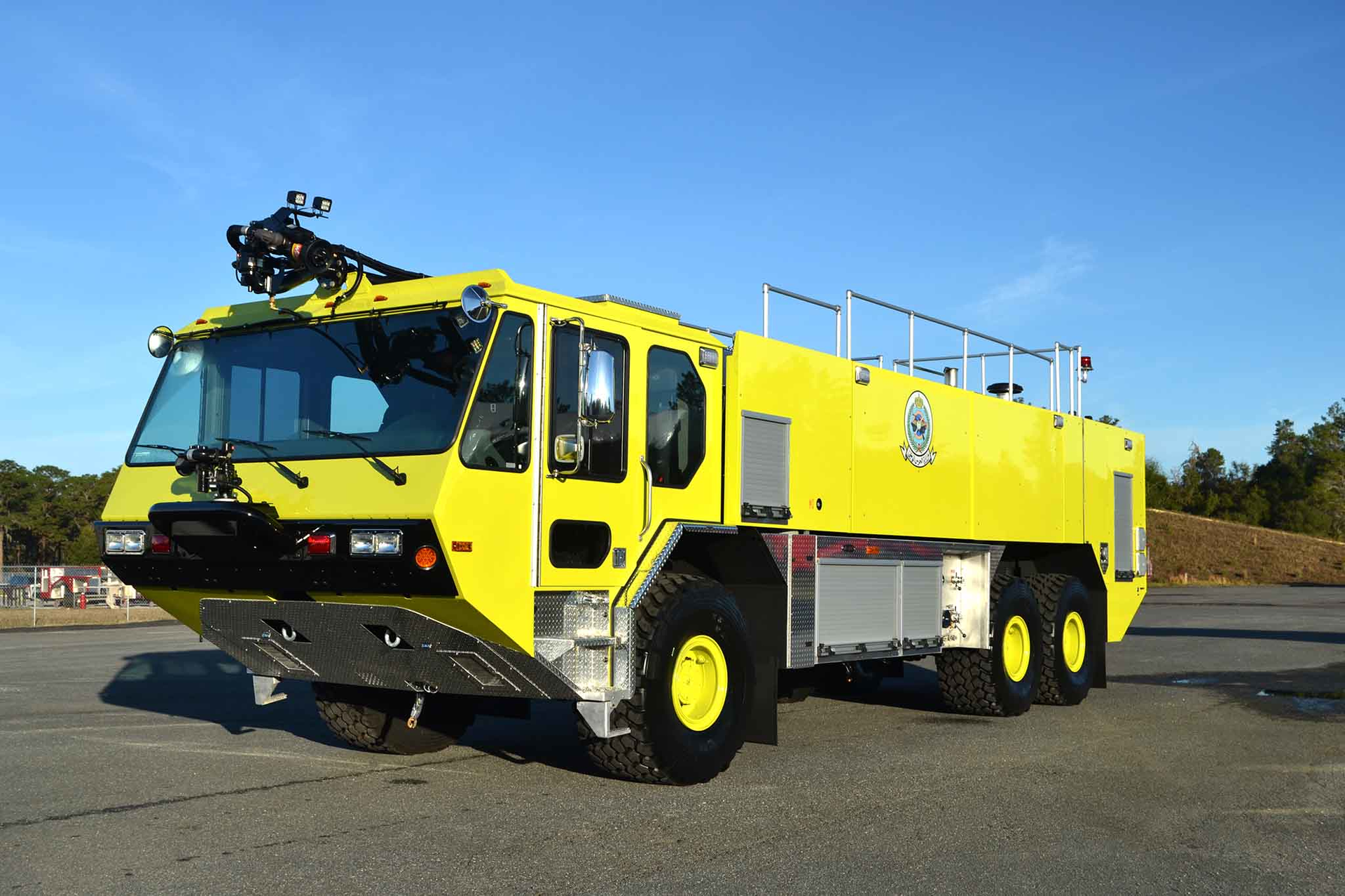 E-ONE Delivers 6X6 Titan Force Aircraft Rescue Firefighting Vehicle to ...