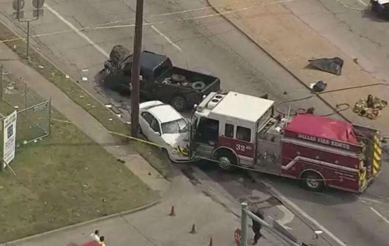 Dallas TX Fire Apparatus In Crash On Way to Call - Firefighter Video ...