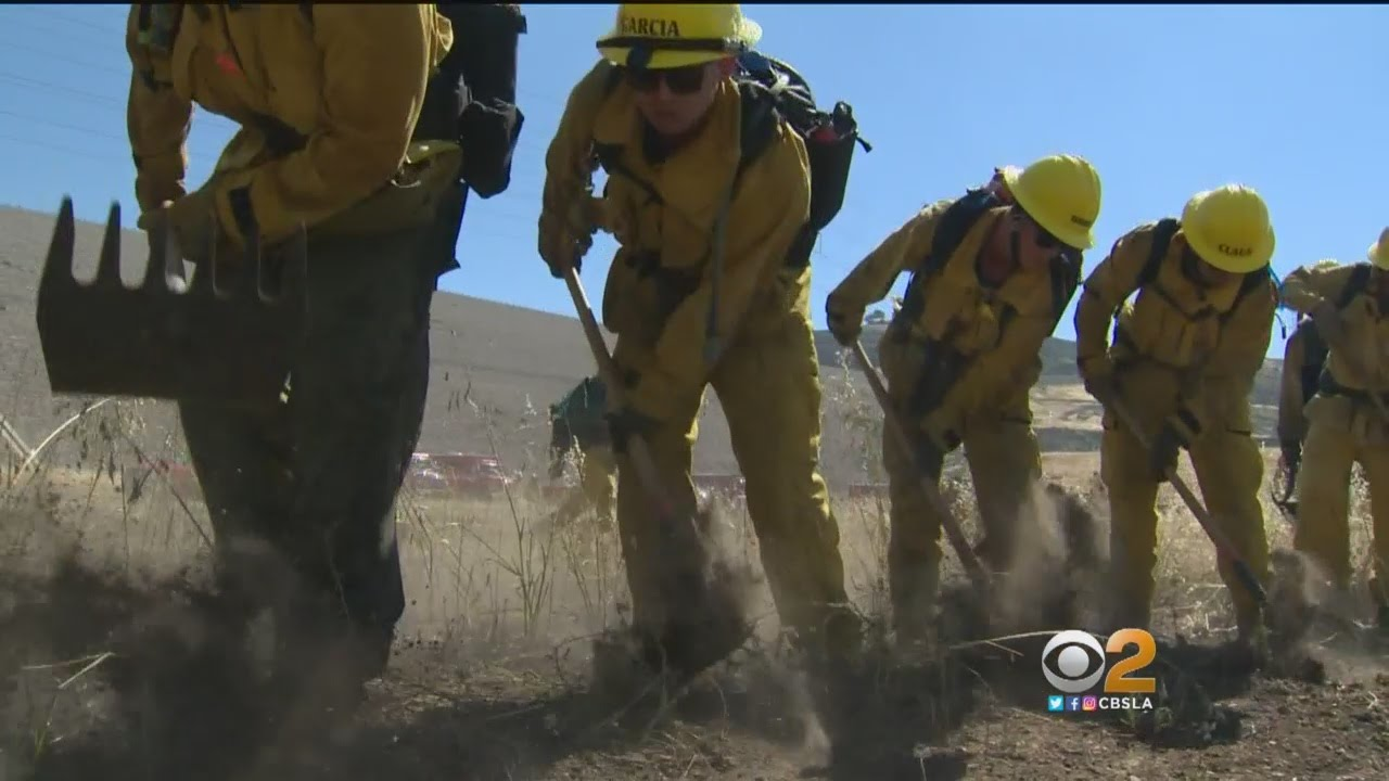 CA Reporter Gets Close Look At Firefighters On Fire Line - Firefighter ...