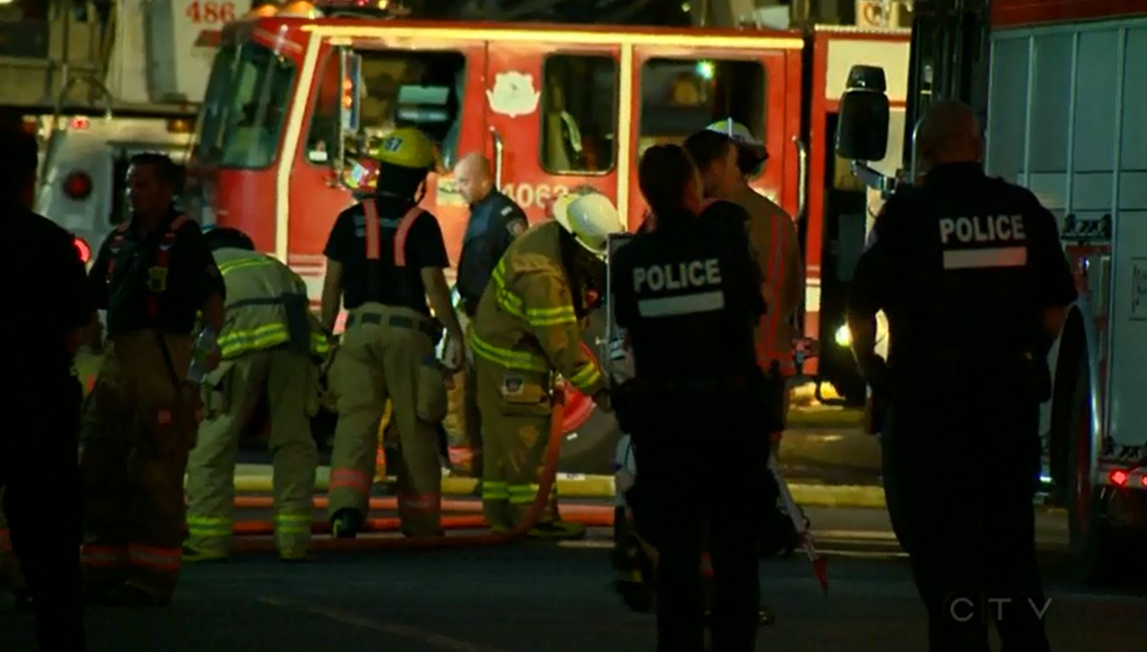 Four-Alarm Blaze Hospitalizes Three Montreal Firefighters - Firefighter ...