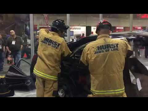 HURST Jaws of Life Extrication Demo: Ford Police Interceptor, Side 2 ...