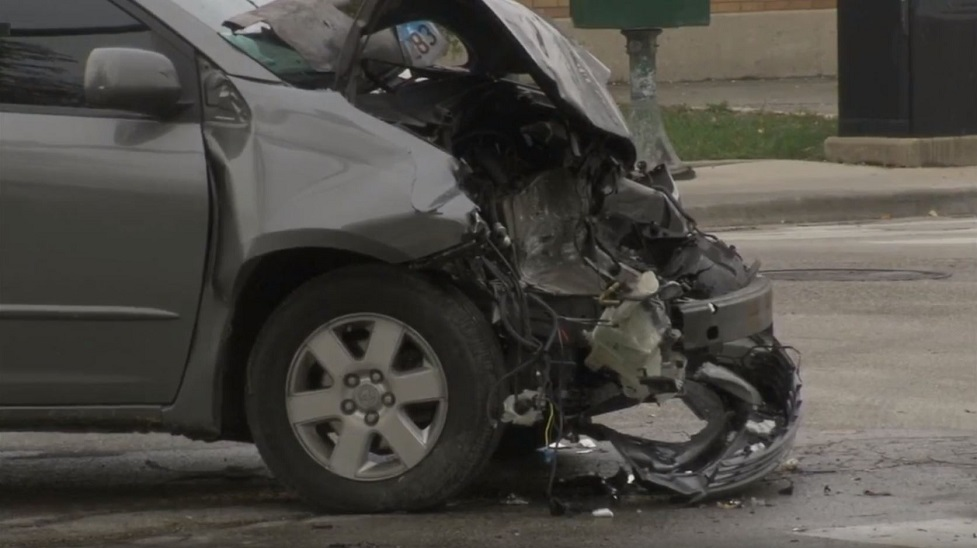 Six People Two Children Injured Minivan Crash Chicago Fire Truck ...