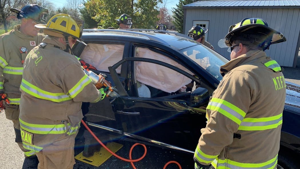 Motor Vehicle Extrication: Initial Response Considerations | Firehouse
