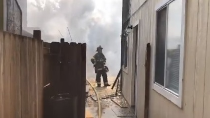 Sacramento CA Firefighter Hurt Battling 2-Alarm Blaze | Firehouse