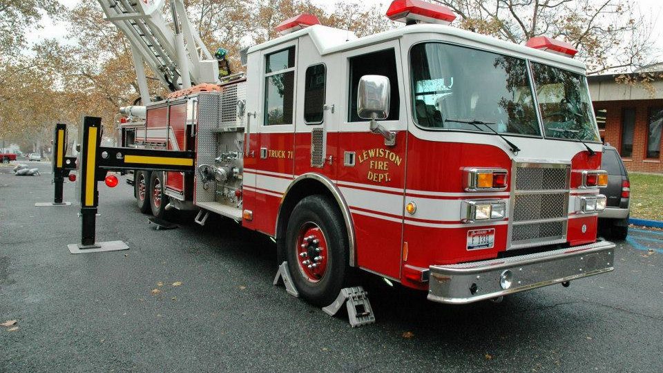 Lewiston ID Firefighters Rescue Crashed Paraglider | Firehouse