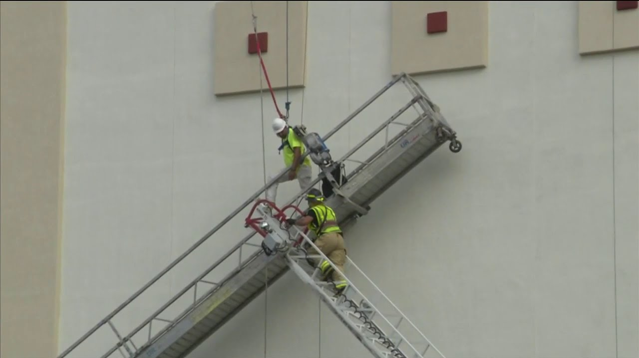 Watch Miami Firefighters Save Workers after Scaffold Mishap | Firehouse
