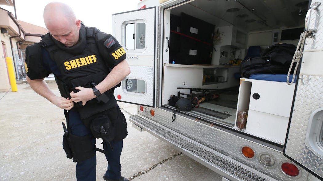 OH Tactical Paramedics Want Guns on SWAT Calls | Firehouse