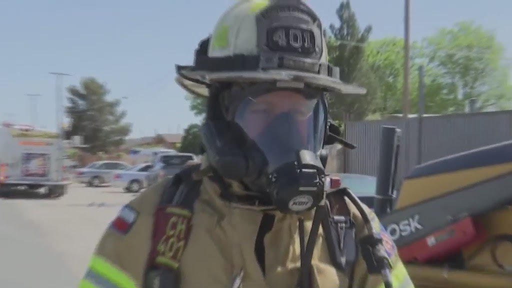 Firefighters Tackle Massive TX Blaze While Practicing Social Distancing ...