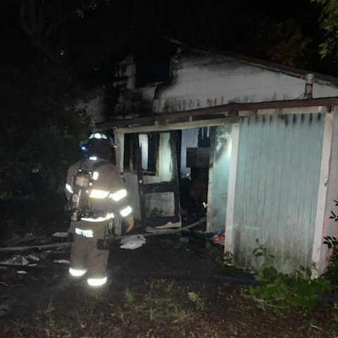 Trees Create Challenge for FL Crews During Vacant Home Fire | Firehouse