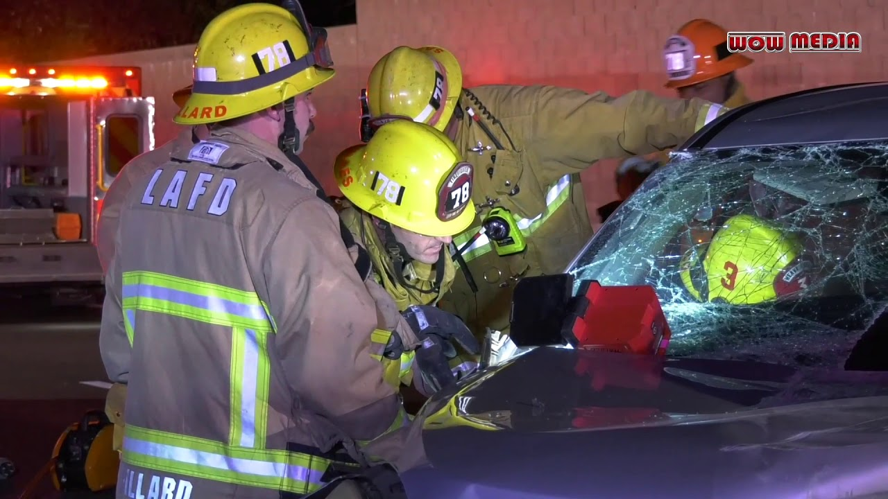 Watch LAFD Crews Extricate Man from SUV Wreck | Firehouse
