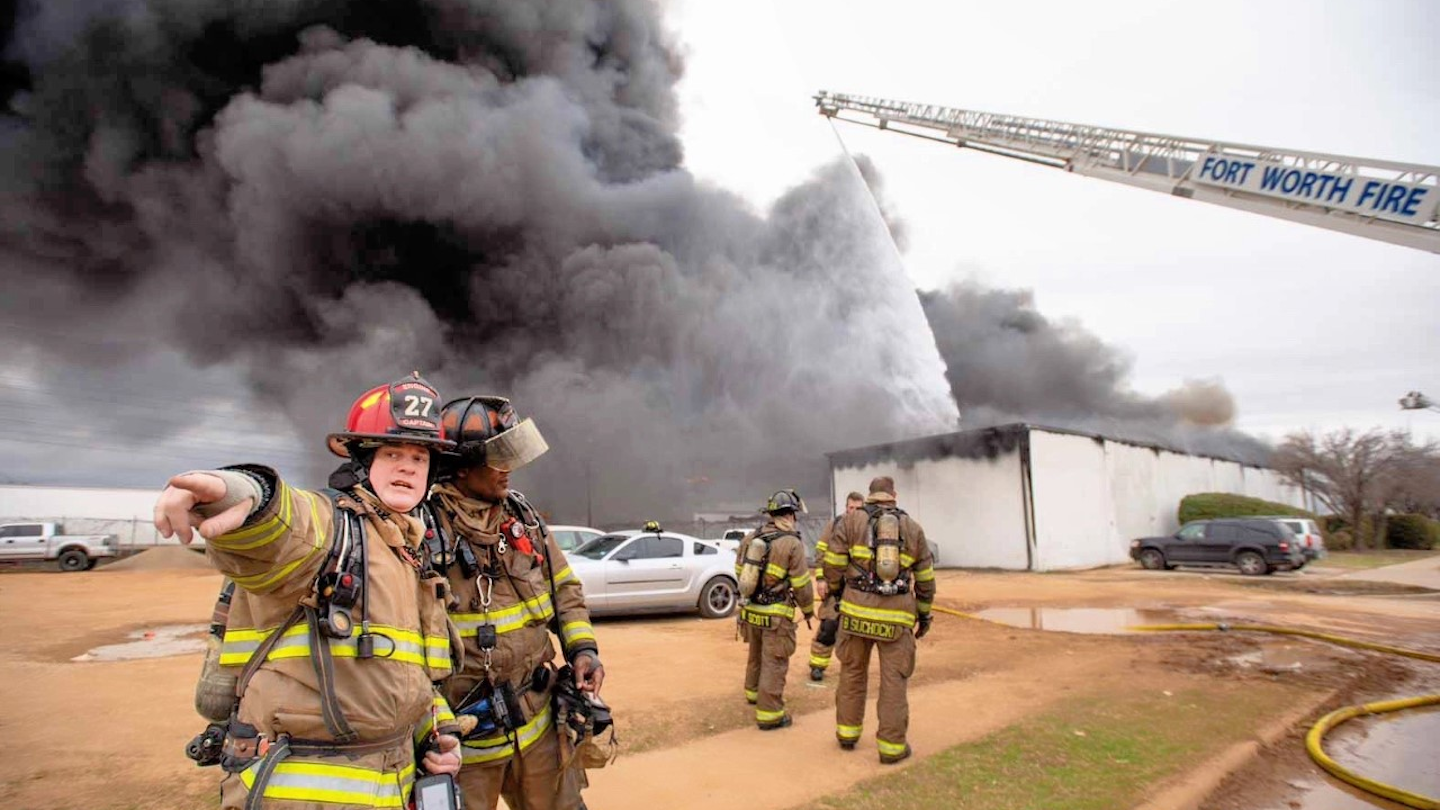 Watch TX Firefighters Tackle Recycling Facility Fire | Firehouse