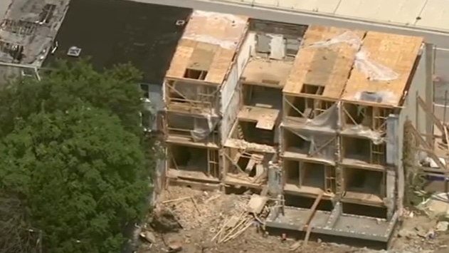 Baltimore City FFs Rescue Workers in Rowhouse Collapse | Firehouse