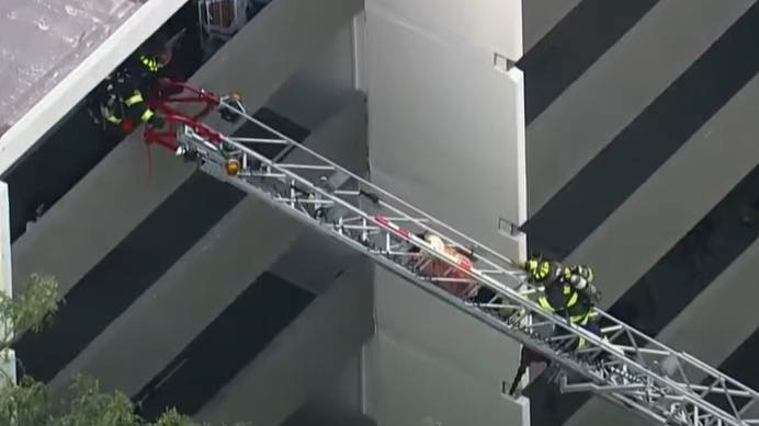 IL Firefighters Make Top-Floor Rescue in Building Fire | Firehouse