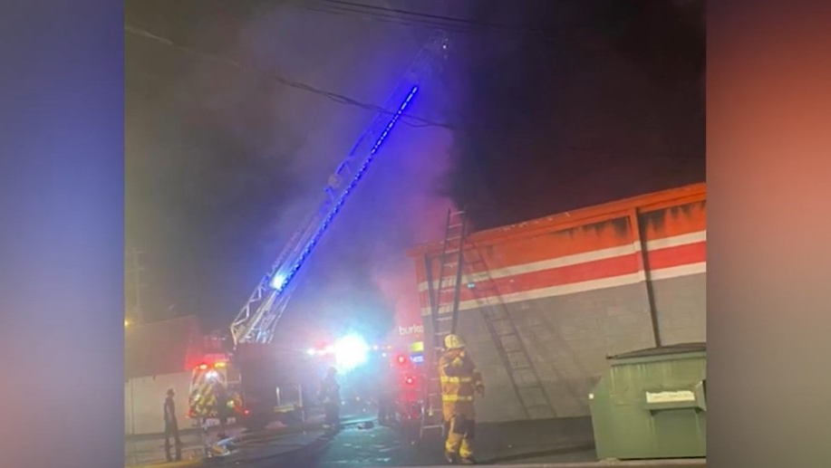TN Firefighter Injured Tackling Auto Shop Fire | Firehouse