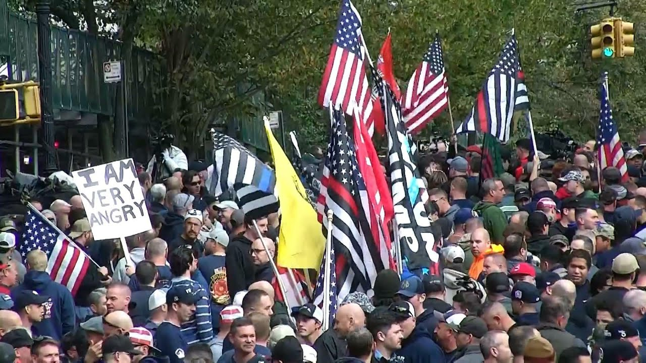FDNY Firefighters Protest Mandate Outside Mayor’s Home | Firehouse