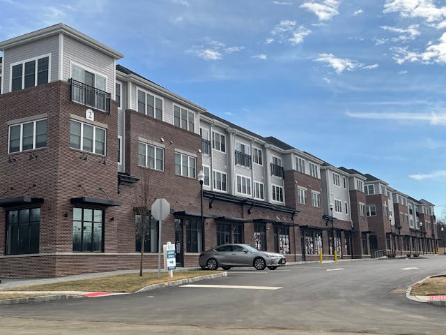 Fireground Operations at Multifamily-Dwelling Fires | Firehouse