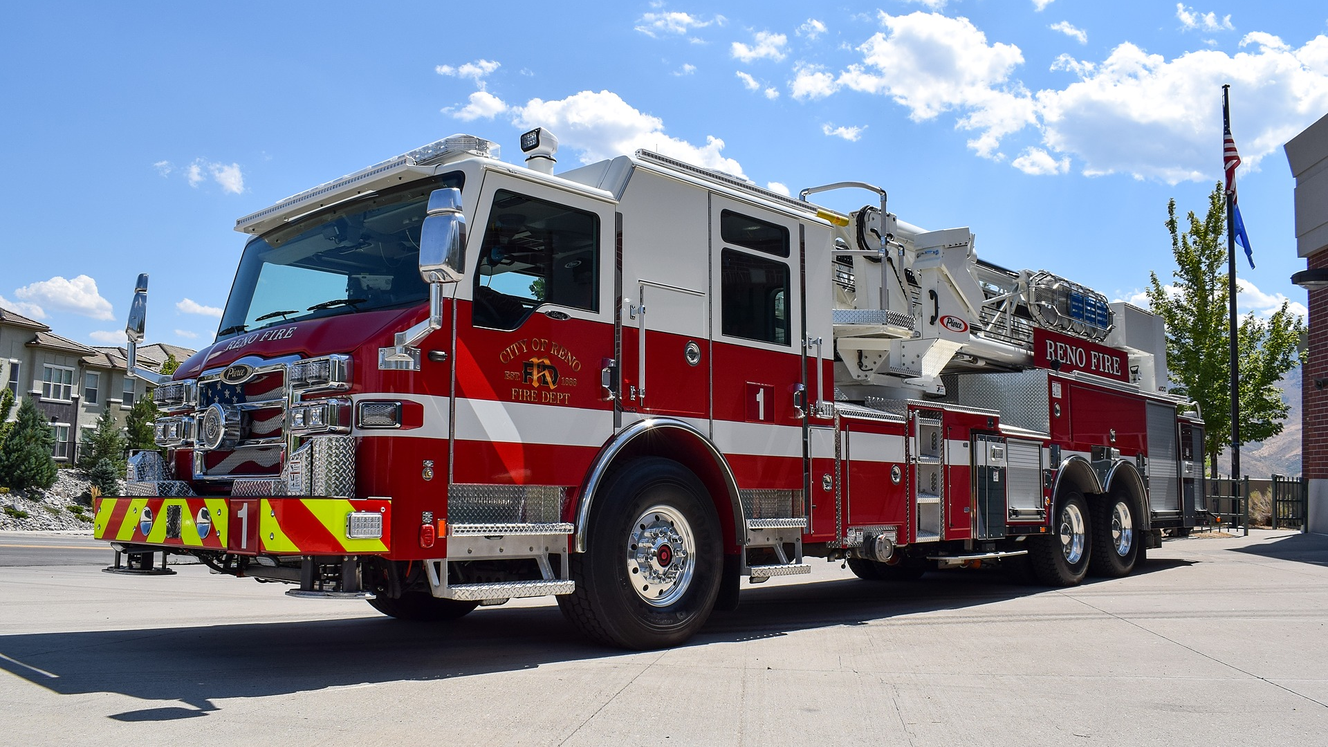 Reno, NV, Fire Department Tower Ladder | Firehouse