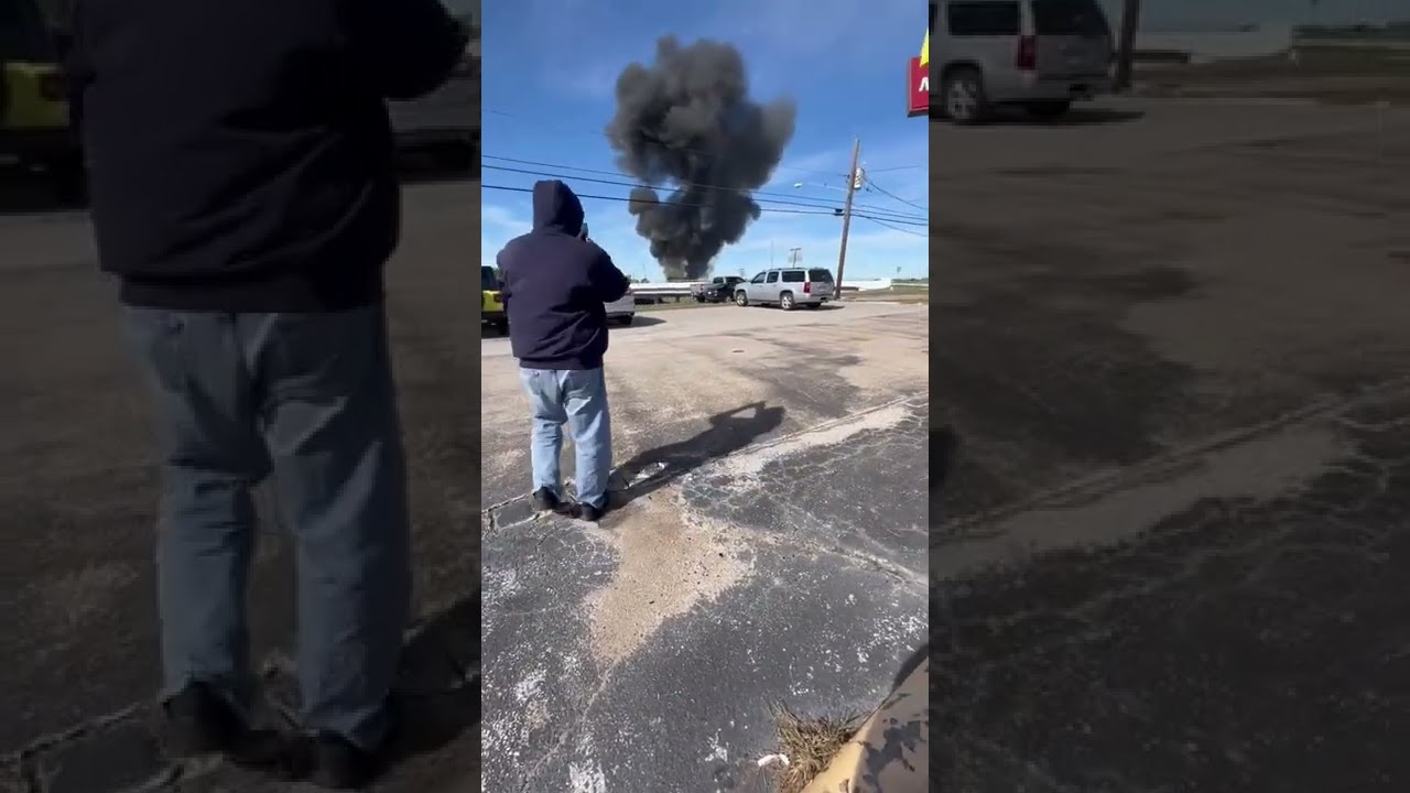 Officials Six Believed To Be On Board Planes In Dallas Mid Air Crash