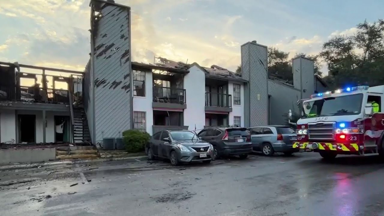 Lightning Suspected for Sparking San Antonio, TX Building Blaze | Firehouse