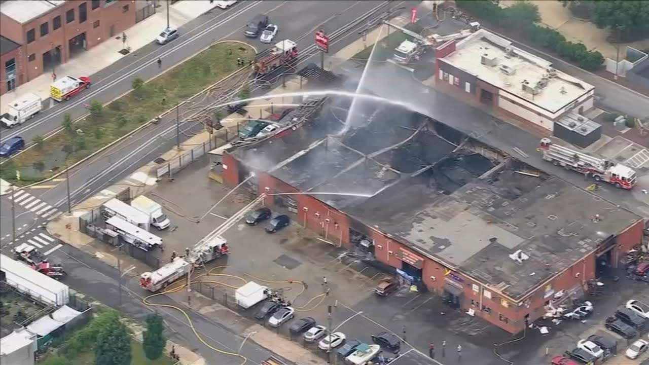 Philadelphia Firefighters Battle Two-Alarm Fire | Firehouse