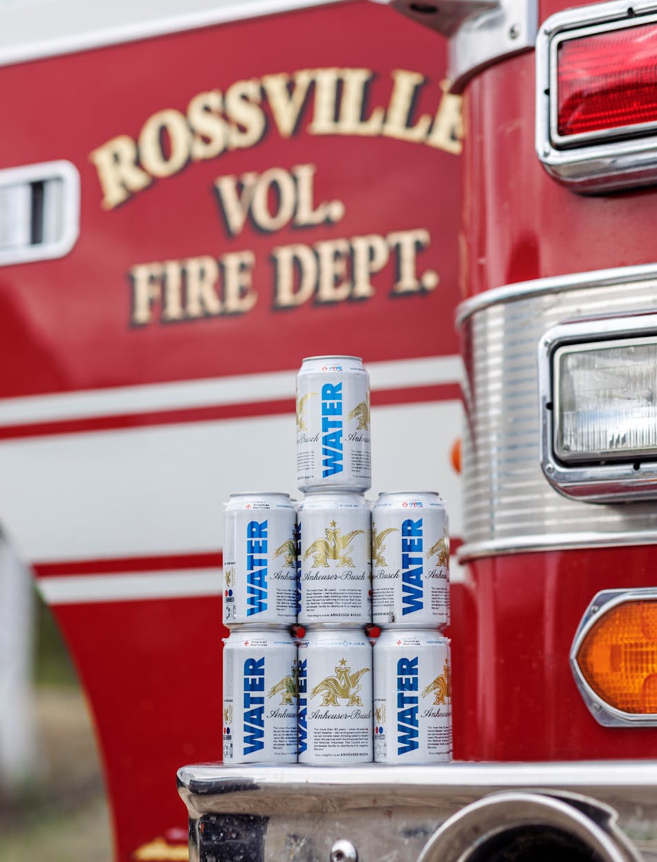 Anheuser-Busch Delivering Emergency Drinking Water To Texas Fire ...