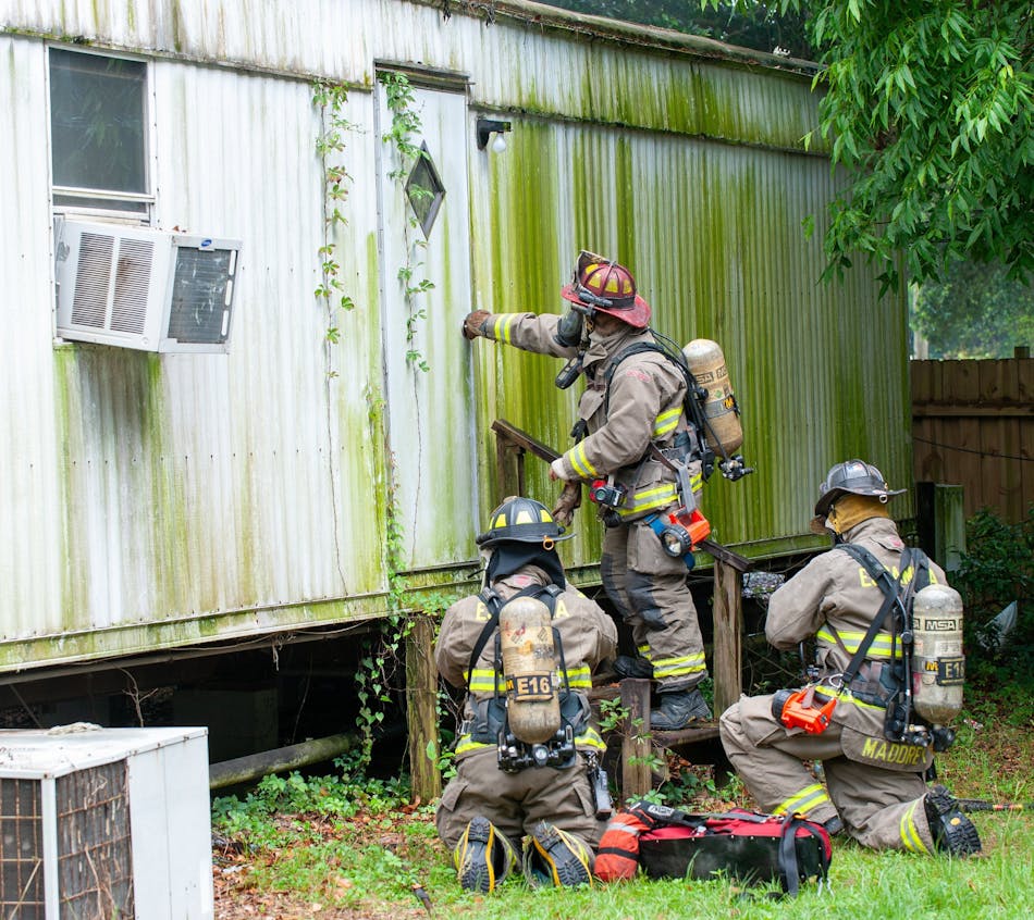 Guidance for Firefighters for Water Supply to Put Out Fires and Save ...