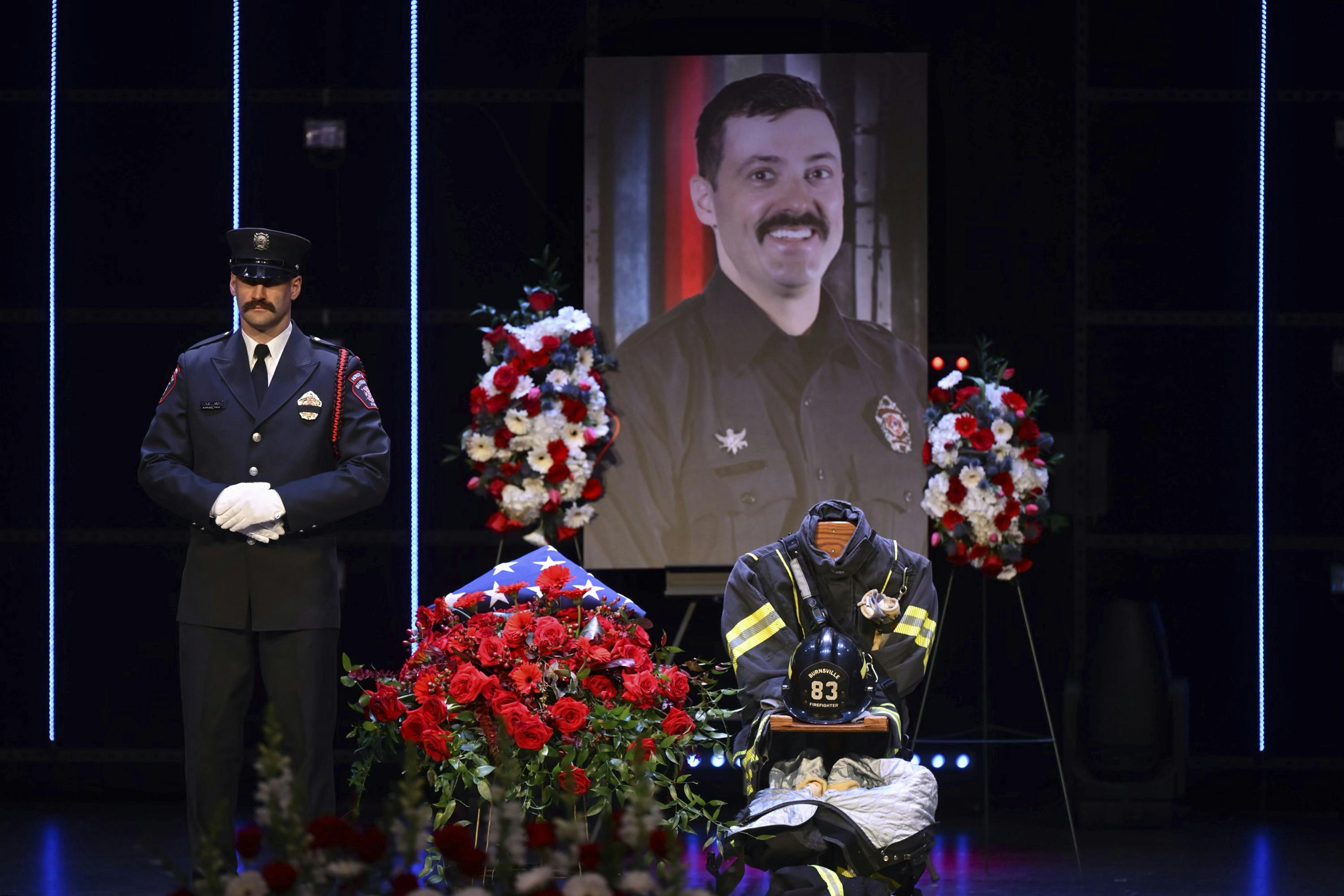 Burnsville, MN, Medic, Officers Remembered for Ultimate Sacrifice ...