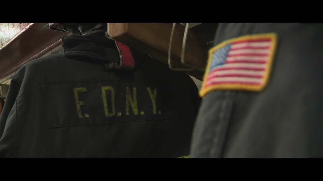 Actor Gary Sinise Visits FDNY Firefighters | Firehouse