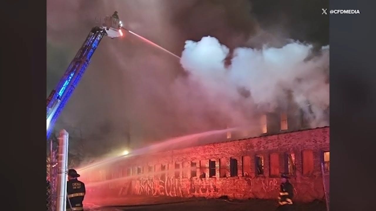 Chicago Firefighters Tackling Warehouse Blaze | Firehouse