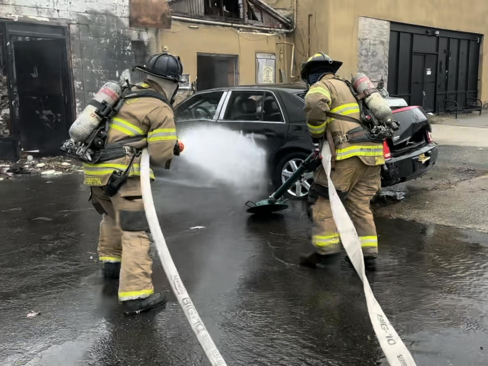 The Latest in EV Lithium-Ion Battery Fire Mitigation for Firefighters ...