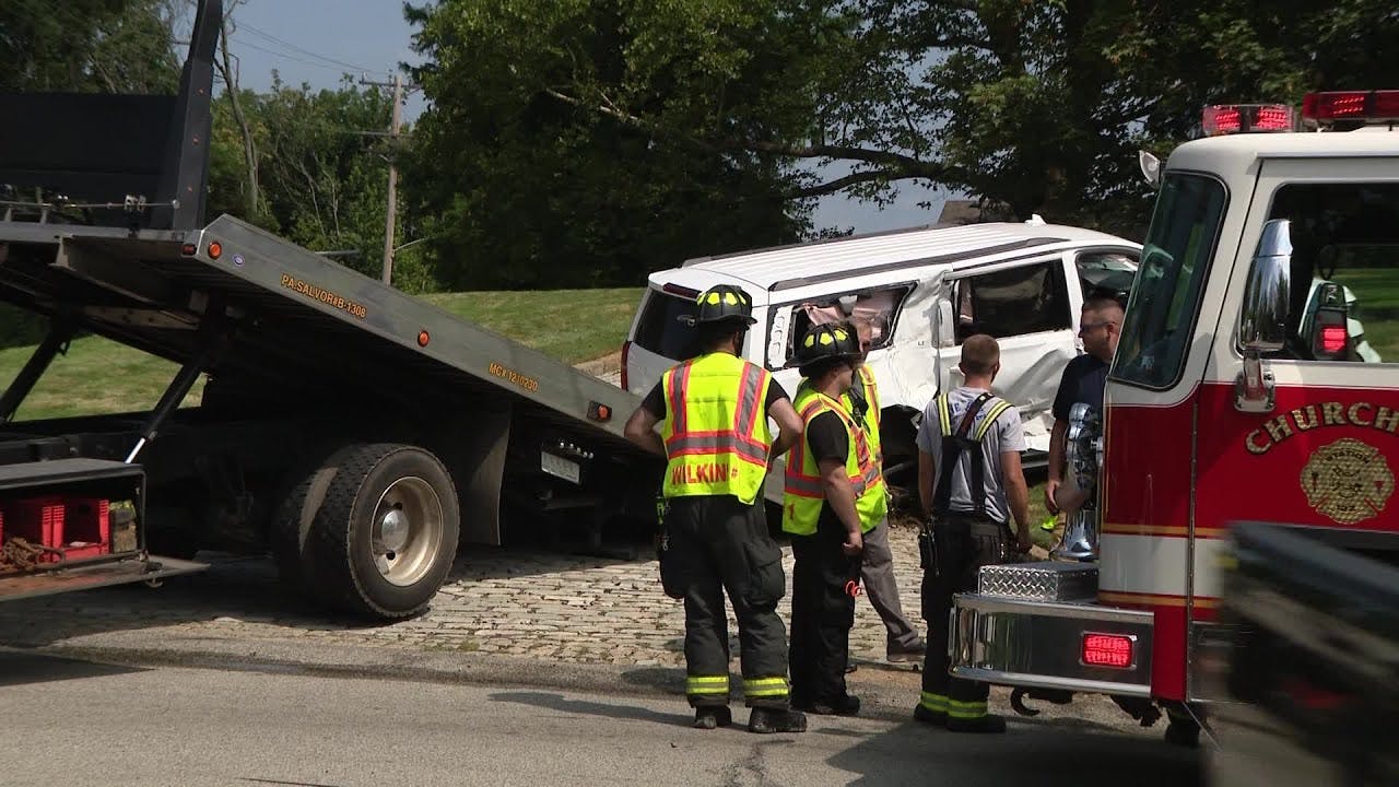 Several Hurt in Crash Involving Pittsburgh Fire Engine | Firehouse