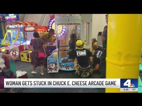Woman Trapped Inside Chuck E Cheese Arcade Game Rescued By Burbank Ca