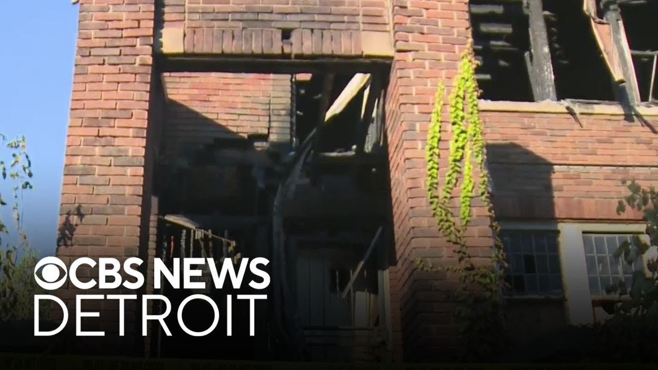 Detroit Firefighter Hurt in Fall at Fatal House Fire | Firehouse